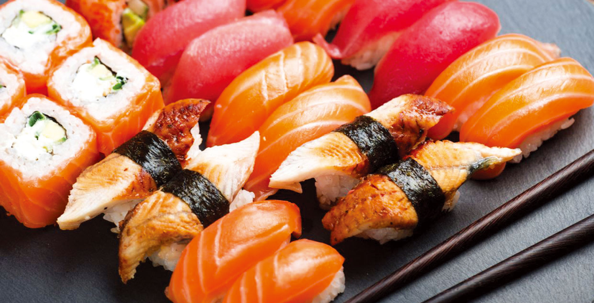 Sushi Kingdom & The Juicy Crab: Memphis's Premier Destination for Sushi and Seafood Boil Delights